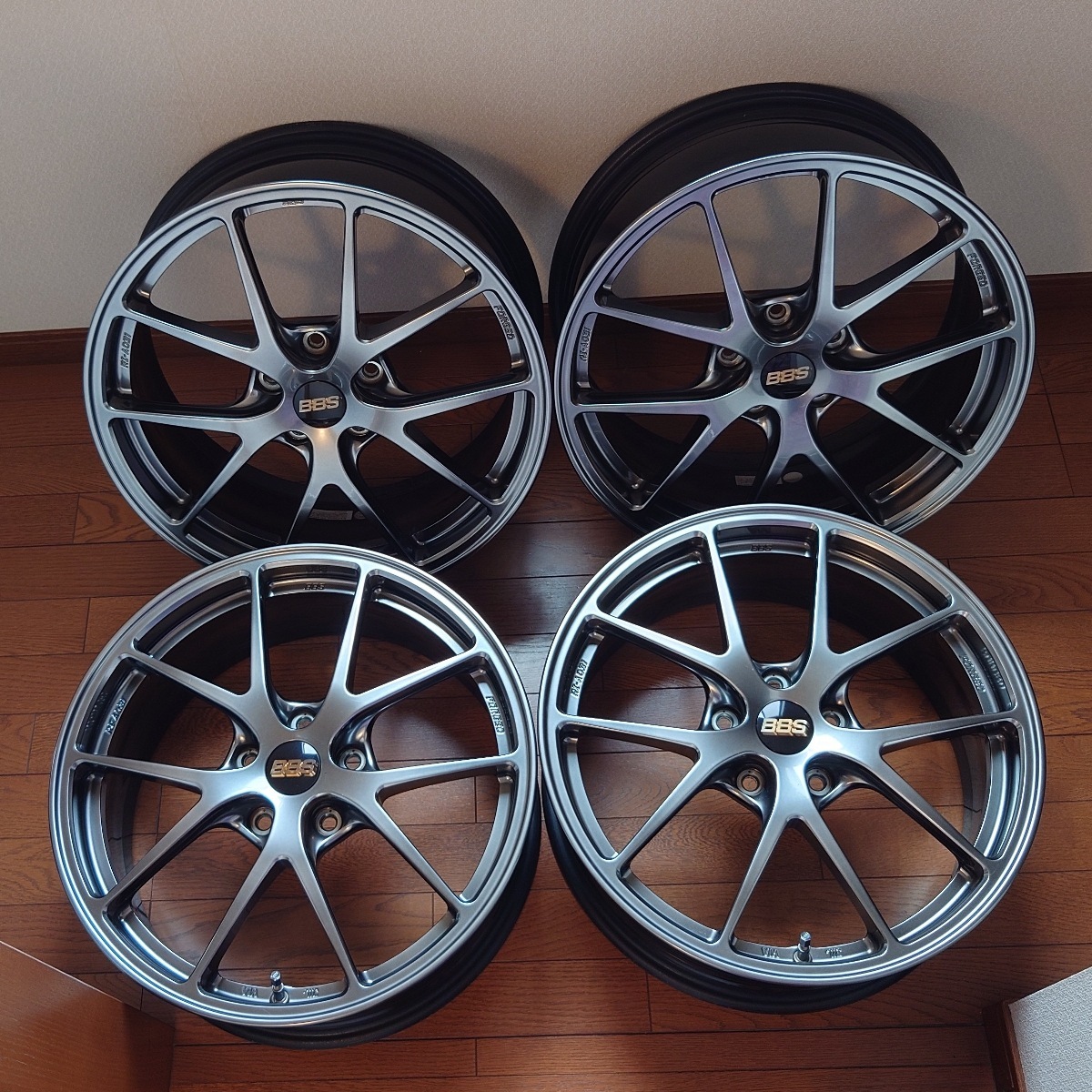 Yahoo!オークション - 鍛造 BBS RI-A031 18×7.5J IS43 PCD114.3 ダイ...