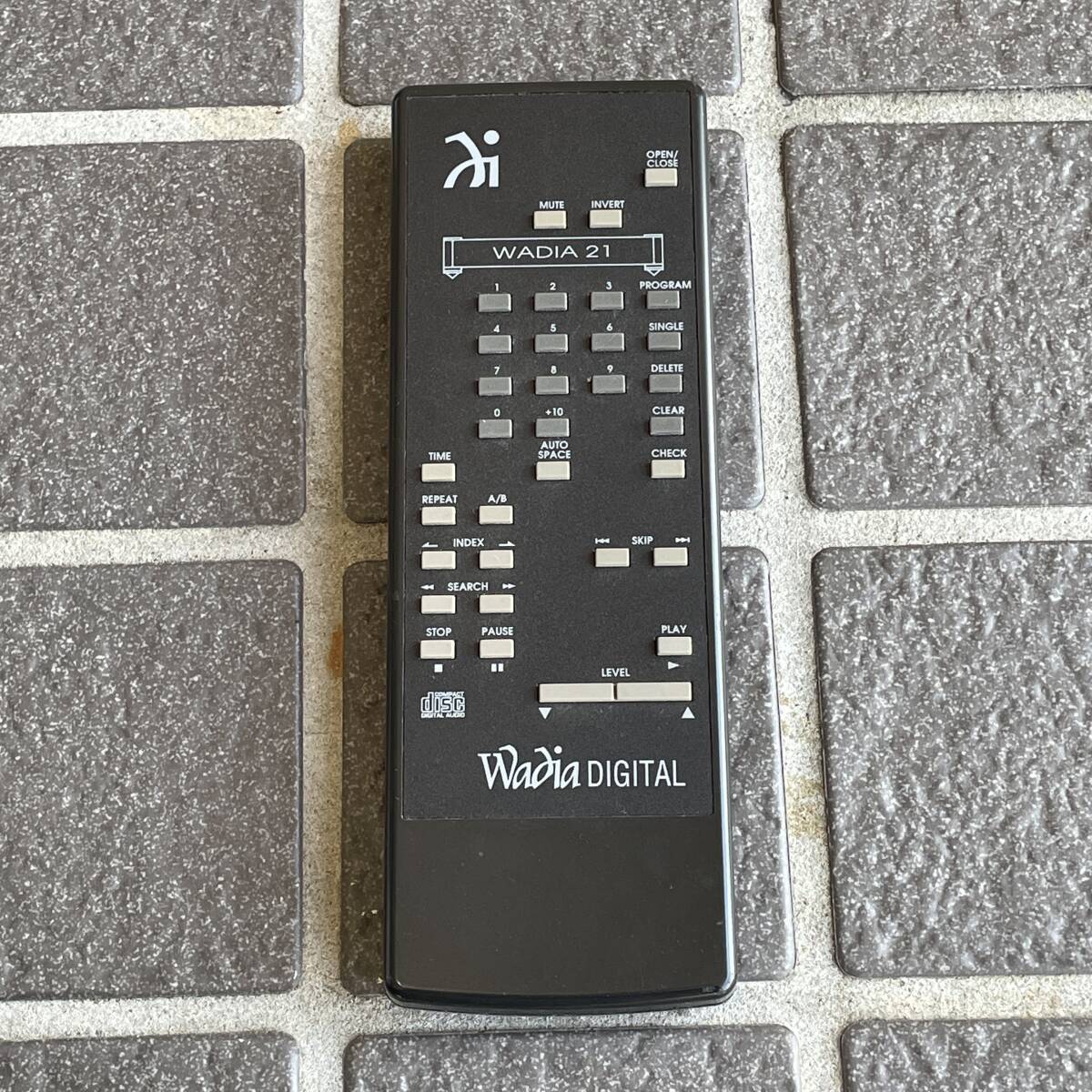 Yahoo!オークション - WADIA CDプレーヤー Wadia21 リモコン付き ワデ...