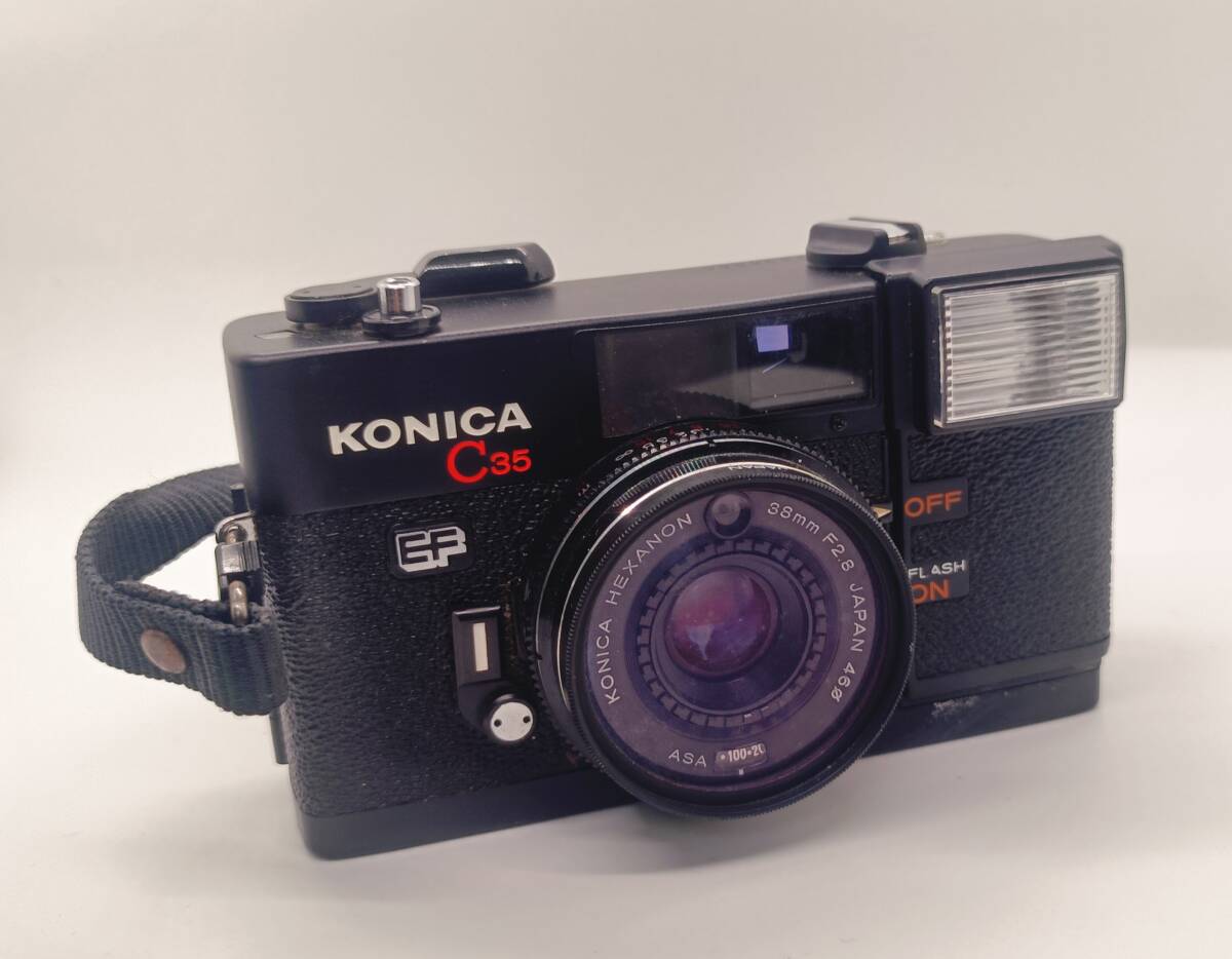 54 良品 KONICA C35 EF コンパクトフィルムカメラ(コンパクトカメラ)｜売買されたオークション情報、yahooの商品情報をアーカイブ公開 - オークファン（aucfan.com）