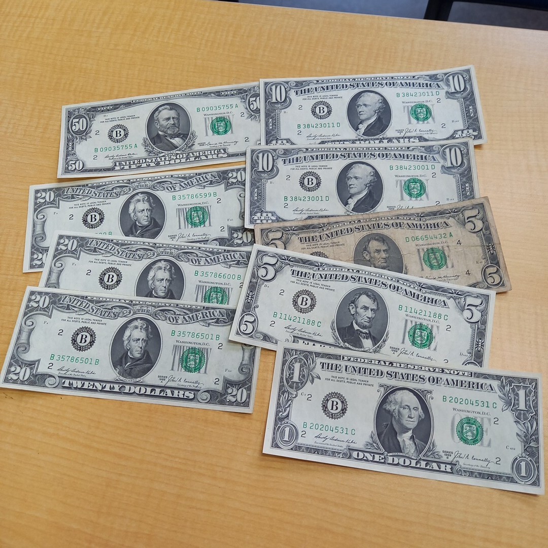 Yahoo!オークション - アメリカ 紙幣 トータル141ドル