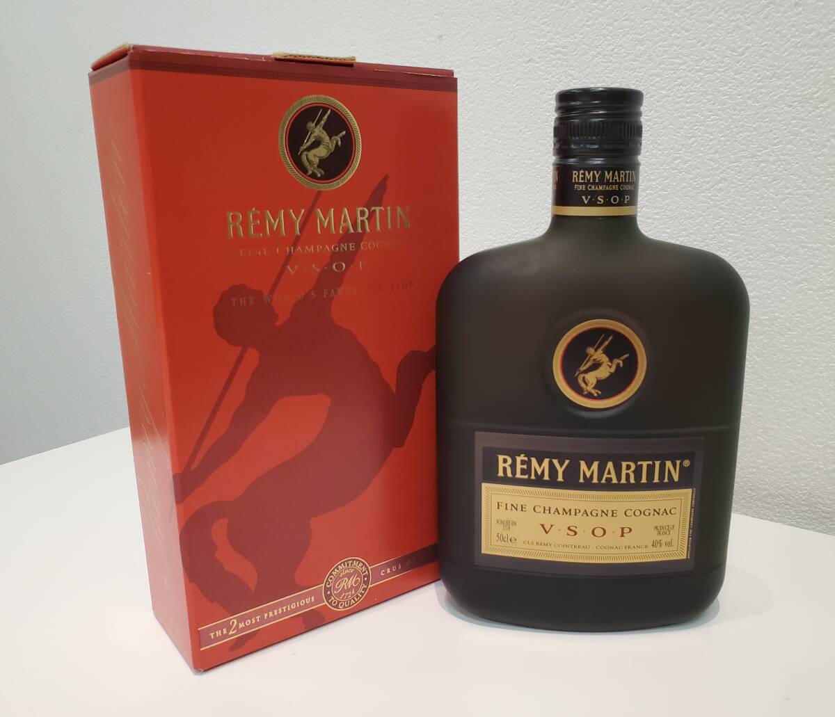 S 未開栓 Remy Martin VSOP 500ml 40％ 箱付き レミーマルタン スキットル ボトル(レミーマルタン)｜売買されたオークション情報、yahooの商品情報をアーカイブ公開 ...
