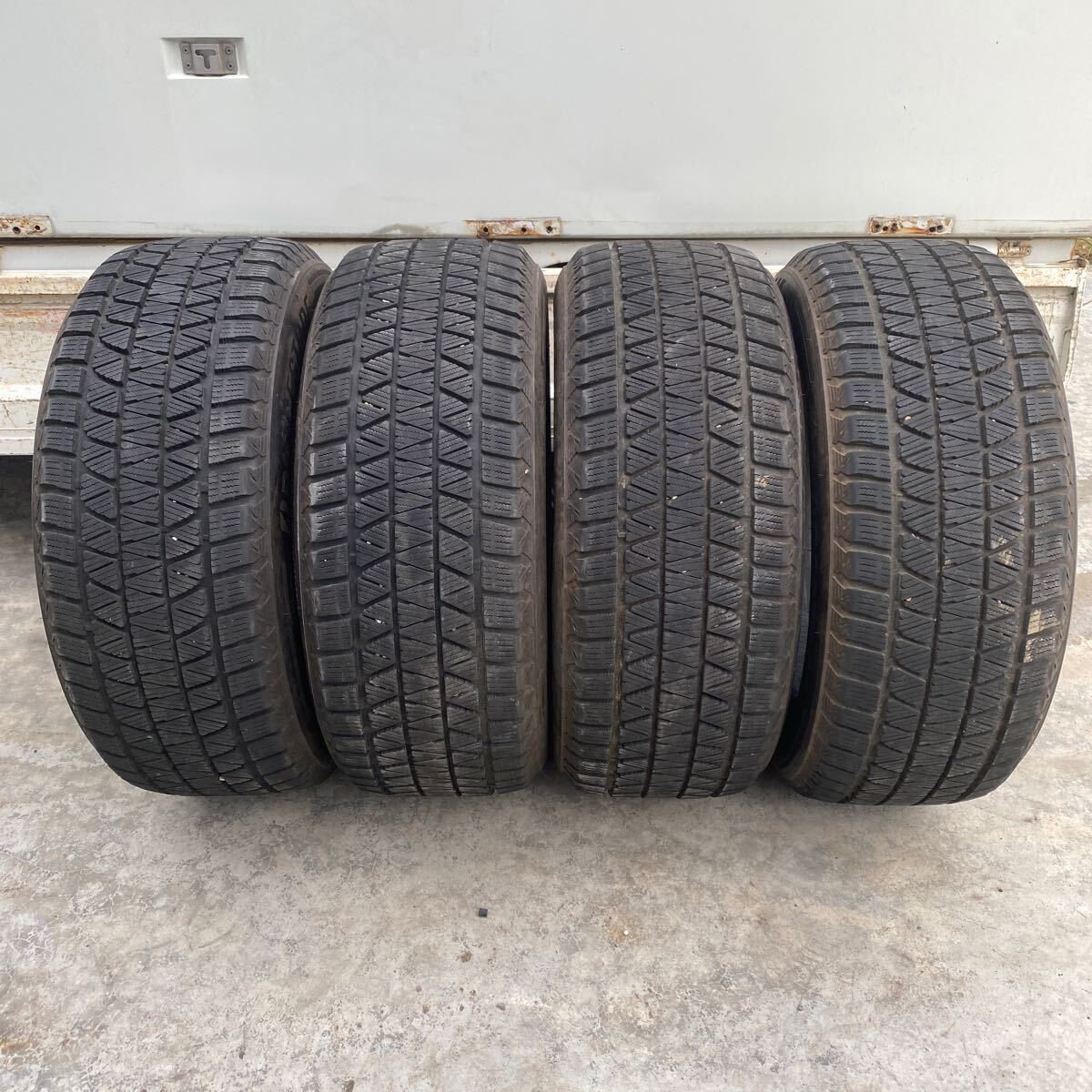 Yahoo!オークション - 深溝 19年製 255/55R18 BRIDGESTONE BLIZZAK DM-...
