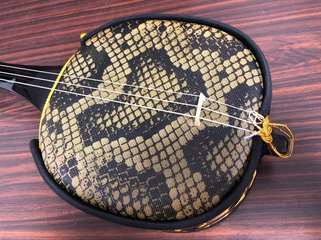 Yahoo!オークション - E43 三線 沖縄三味線 蛇柄 沖縄 琉球 音楽 楽器 ...