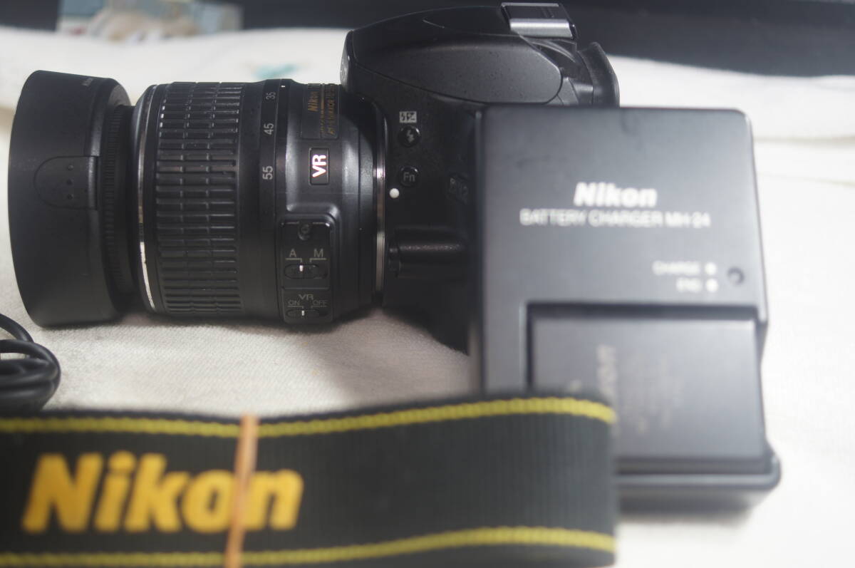 Yahoo!オークション - ニコンデジタルカメラD3200