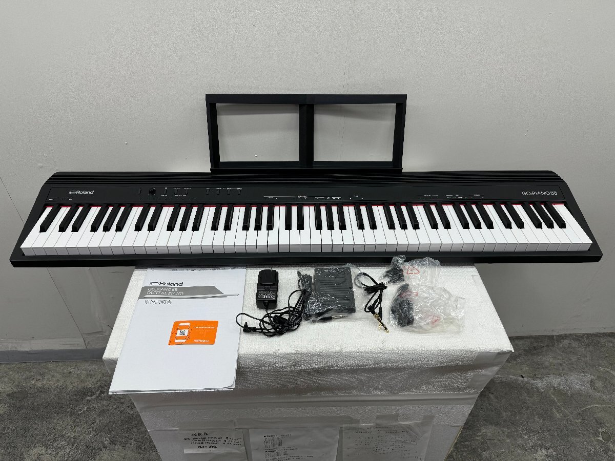 Yahoo!オークション - 【美品】大阪発C Roland 電子キーボード GO-88P ...