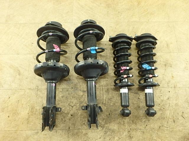 Yahoo!オークション - レガシィ BR9 ストラット・アブソーバーセット(1...