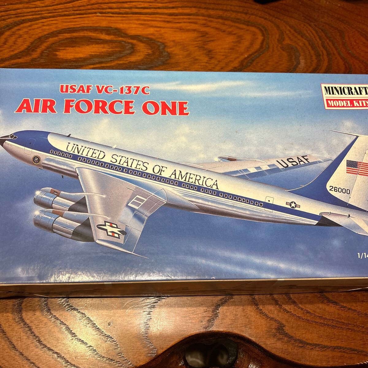 Yahoo!オークション - エアフォース・ワン VC-137C 1/144 ミニクラフト