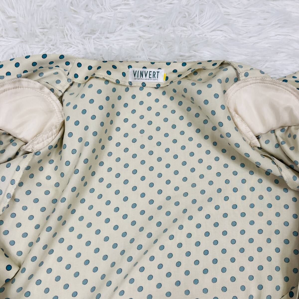 Yahoo!オークション - 【1882】VINVERT バンベール 7A2 アイボリー 長...