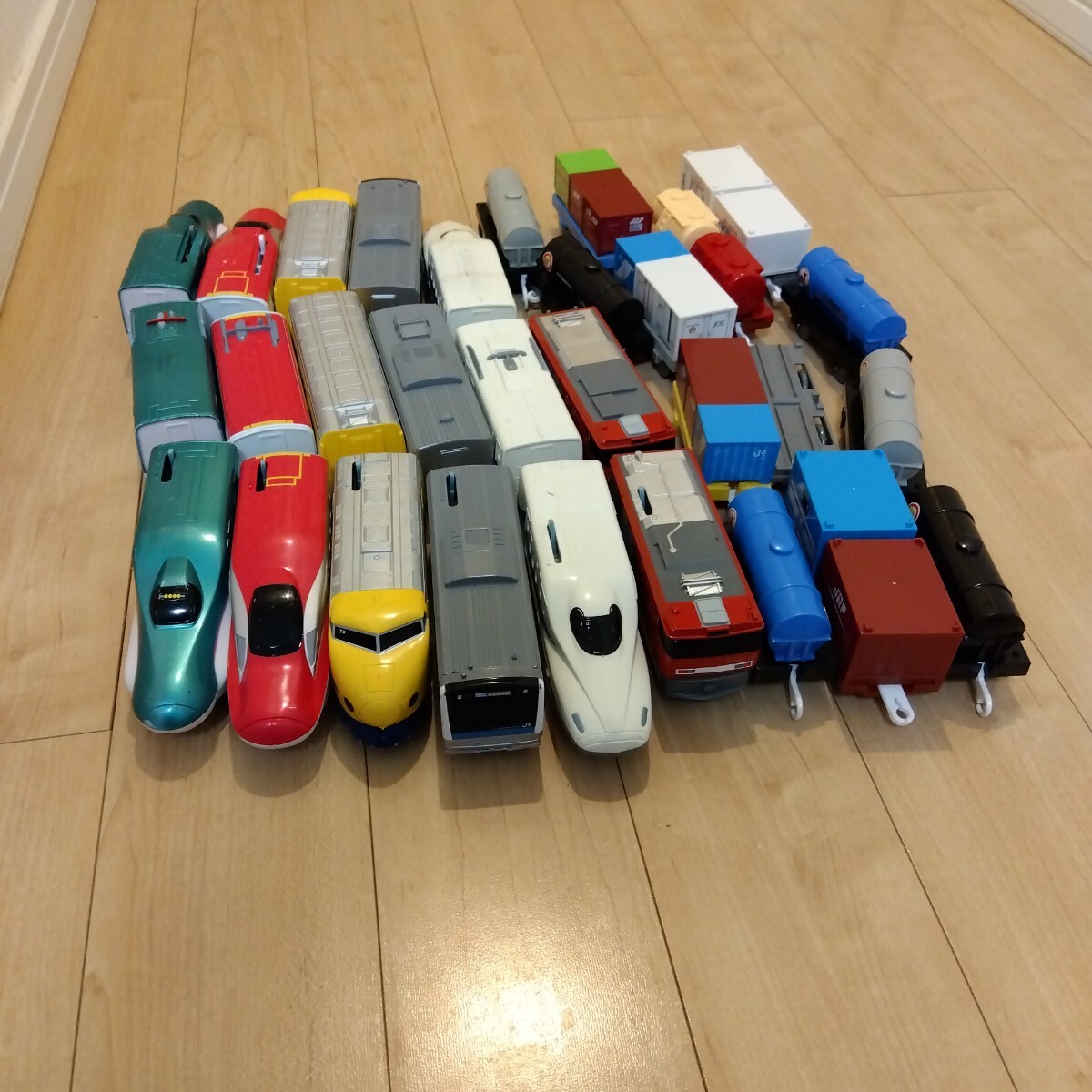 Yahoo!オークション - プラレール動力車6台セット【170A】