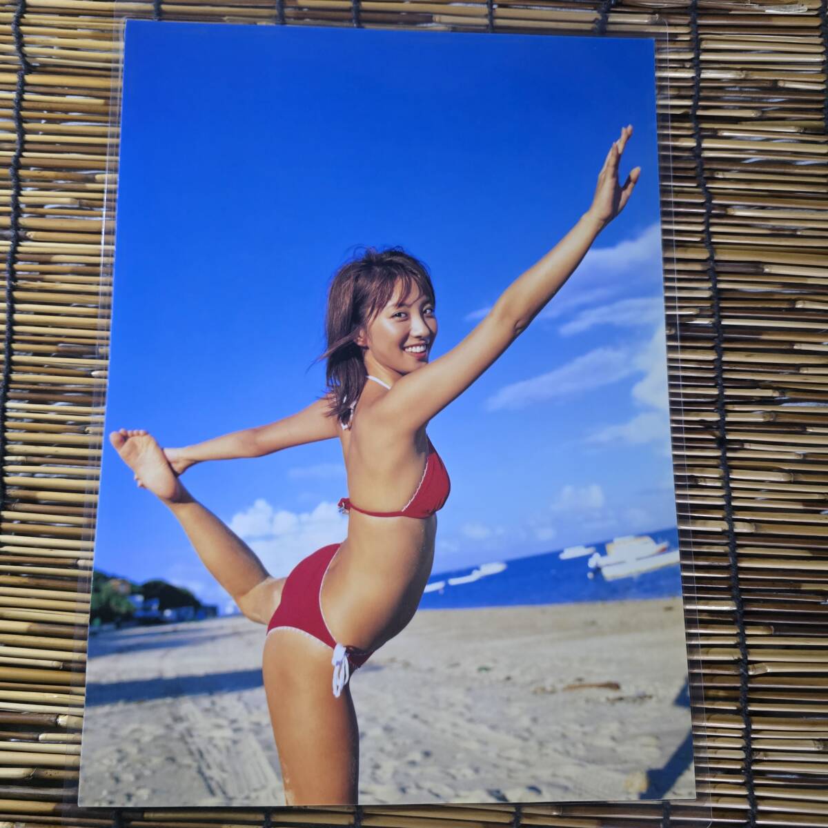 高品質厚手150μラミネート加工 山本梓 水着 A4 雑誌切り抜き7ページ グラビアアイドル l80(タレント)｜売買されたオークション情報、yahooの商品情報をアーカイブ公開 ...