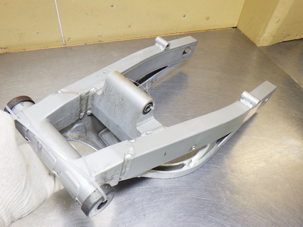 Yahoo!オークション - FZR400 スイングアーム 1WG 3EN