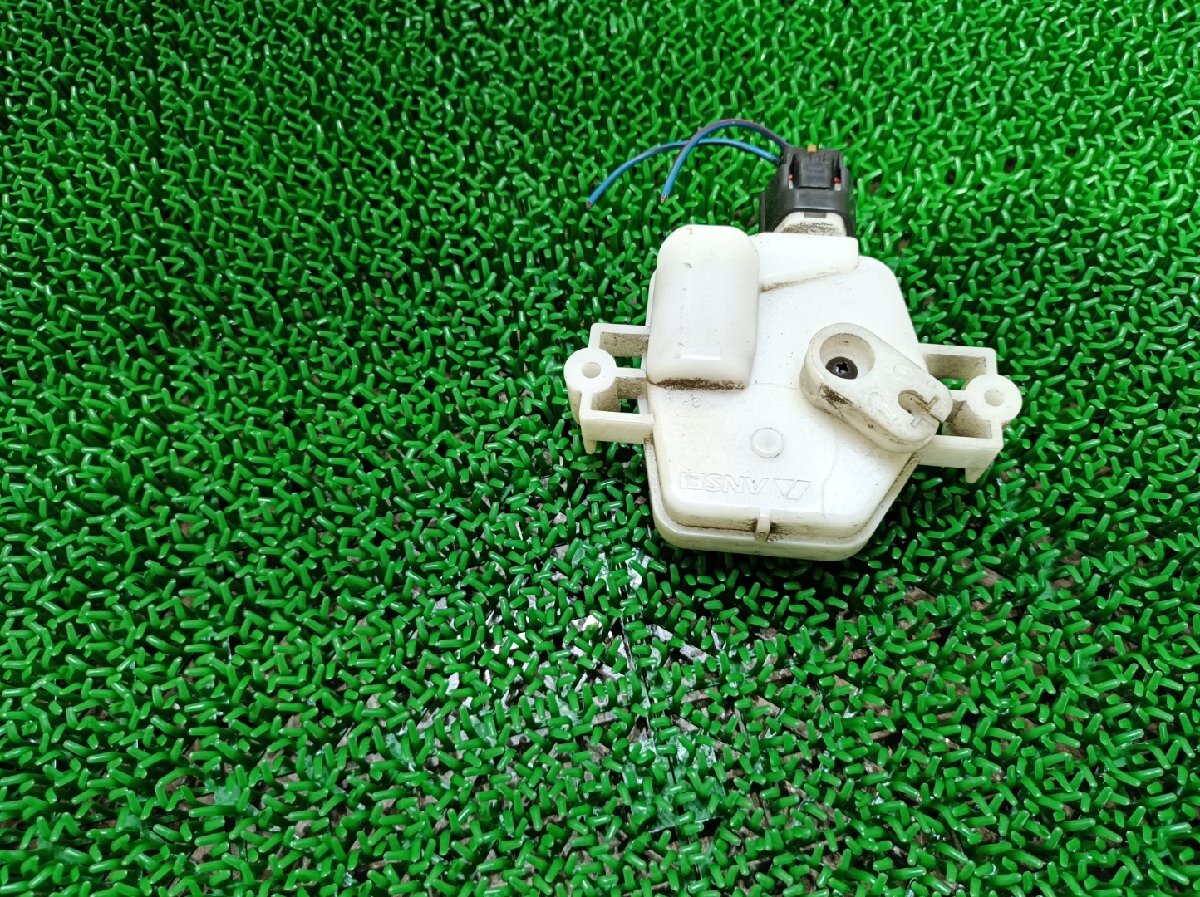 Yahoo!オークション - 三菱 リアゲートロックアクチュエータ パジェロ...