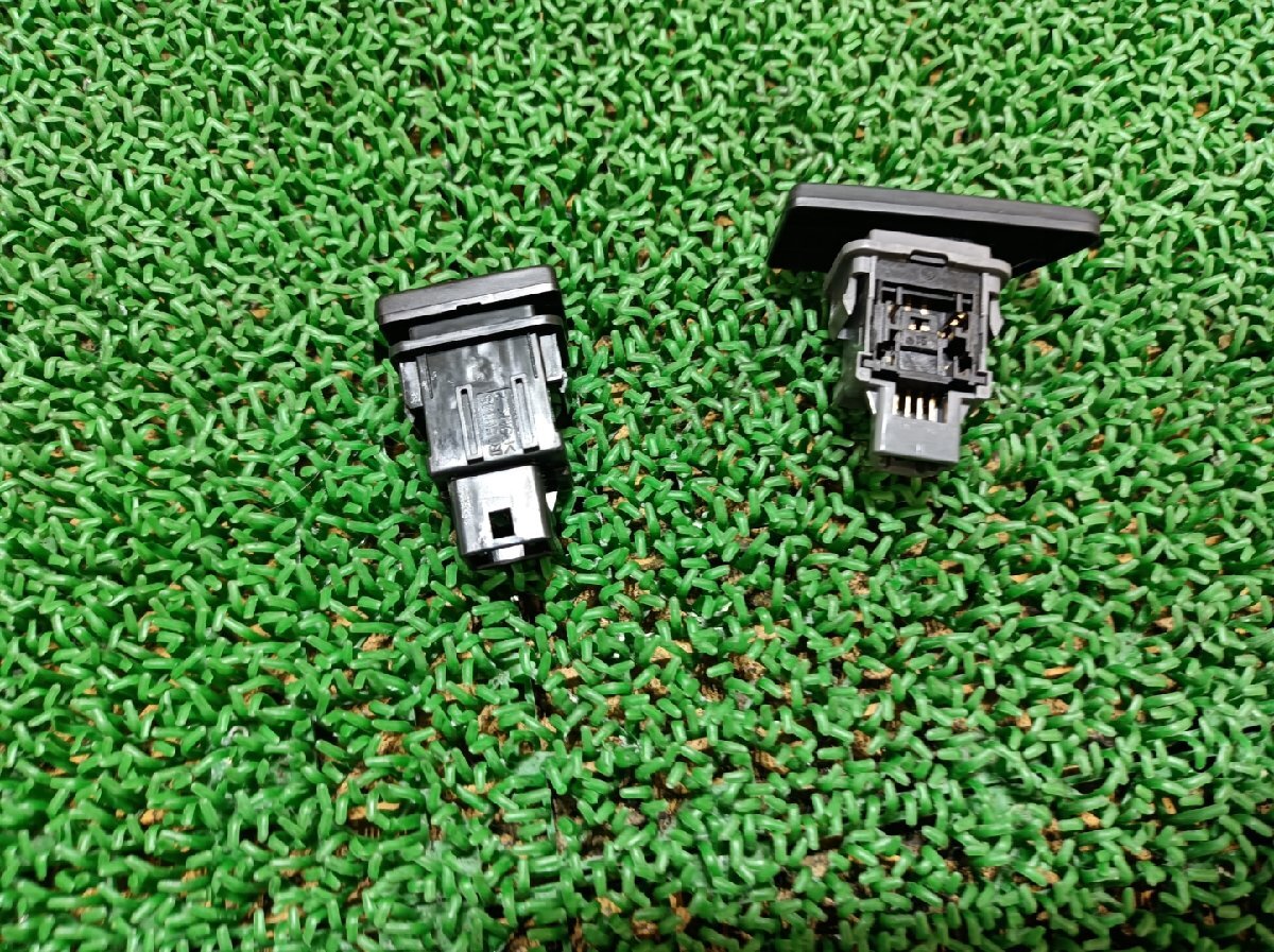 Yahoo!オークション - ダイハツ パワードアスイッチ ウェイク DBA-LA70...