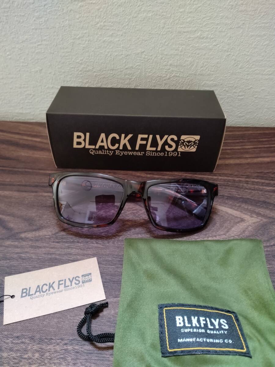 Yahoo!オークション - 試着のみ新古品 BLACK FLYSブラックフライ/サン...