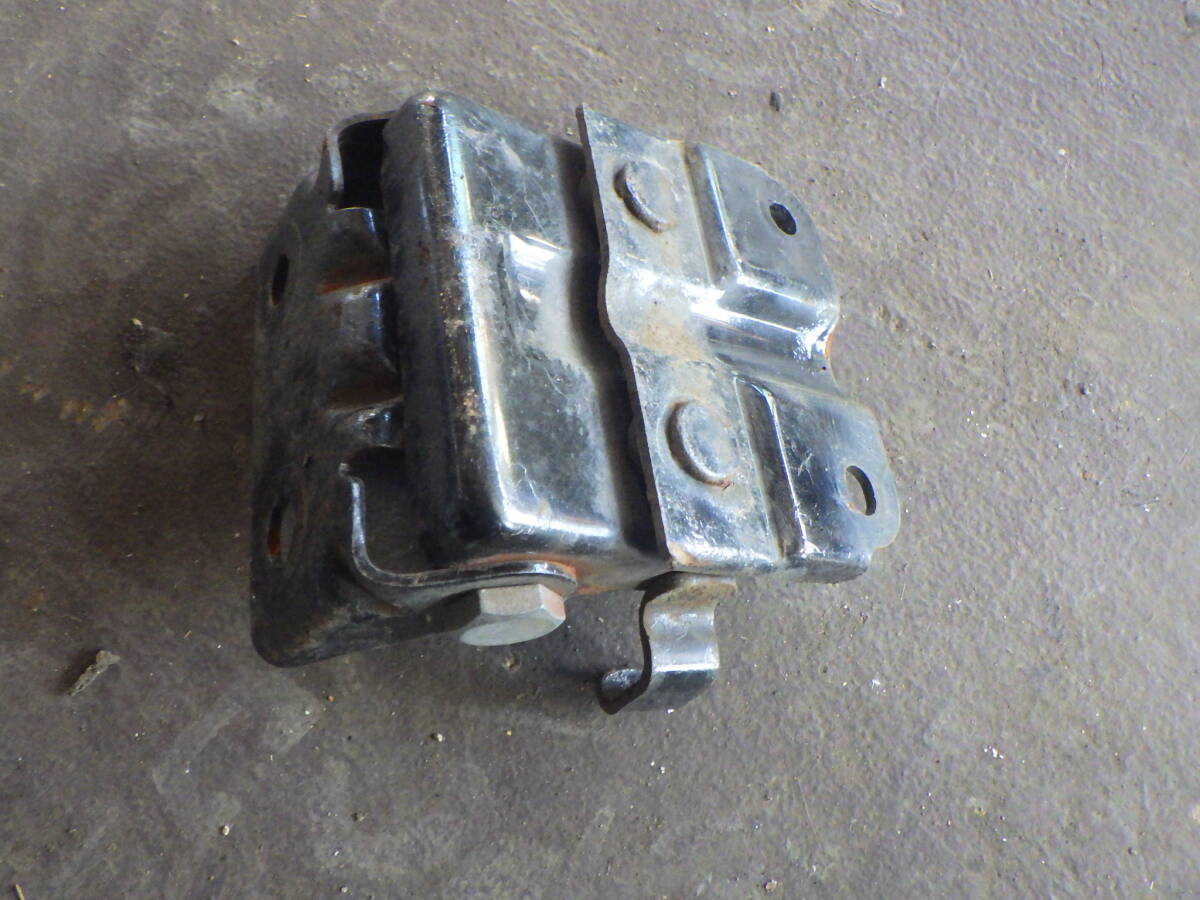 Yahoo!オークション - シャリー50 CF50 6V 角目 シート ステー ヒンジ ...