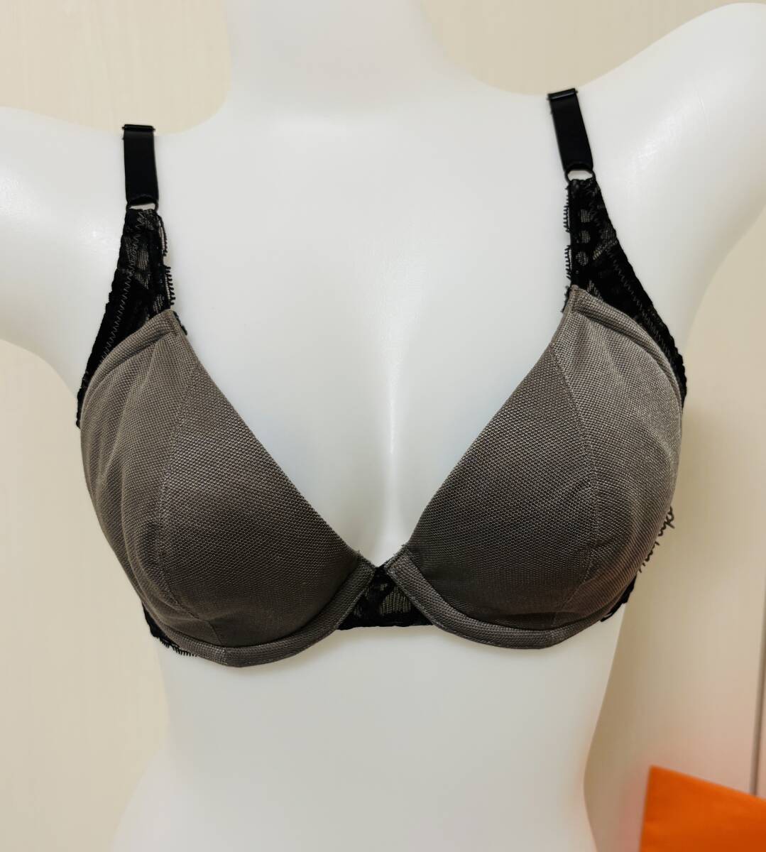 極 マルコ MARUKO プレアンデ 3/4カップブラ D75 グレー ブラジャー 補正下着 ホームクリーニング済み(Dカップ)｜売買されたオークション情報、yahooの商品情報をアーカイブ ...