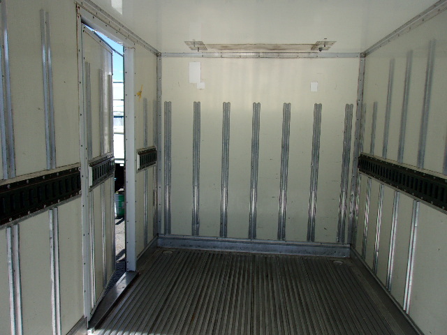 Yahoo!オークション - コンテナ 倉庫 物置 2トン ショート 冷凍の箱 ...