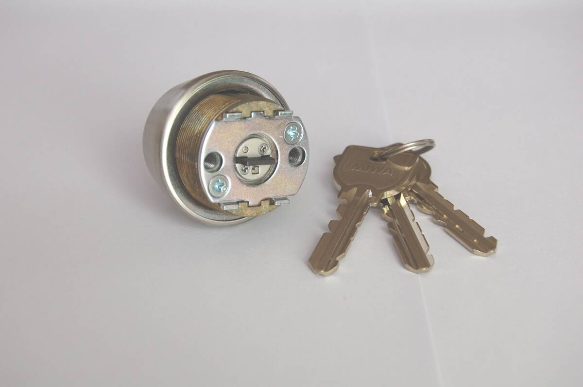 Yahoo!オークション - U06a【新品】MIWA 交換用 鍵 キーシリンダ U9 TE...