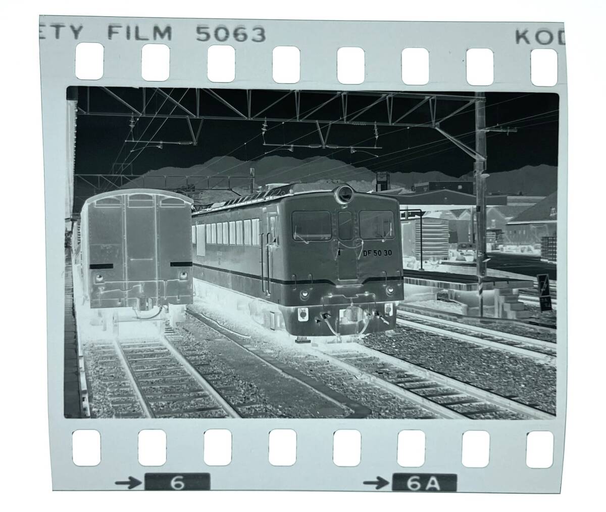 Yahoo!オークション - 35ミ白黒ネガ10枚 DF50・DD51