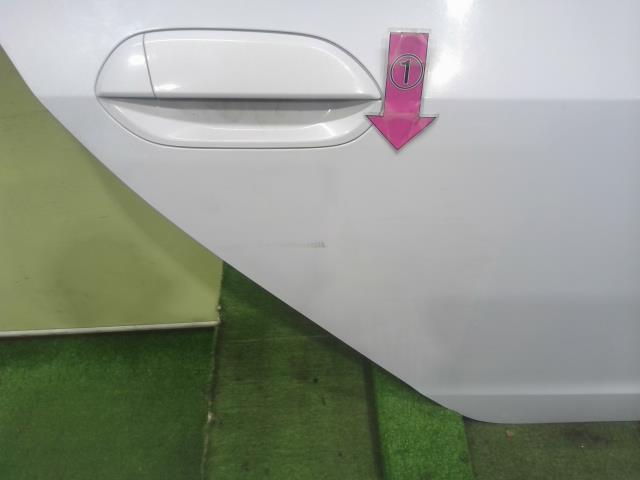 Yahoo!オークション - 中古 インサイト DAA-ZE2 右RドアASSY LDA-MF6 N...