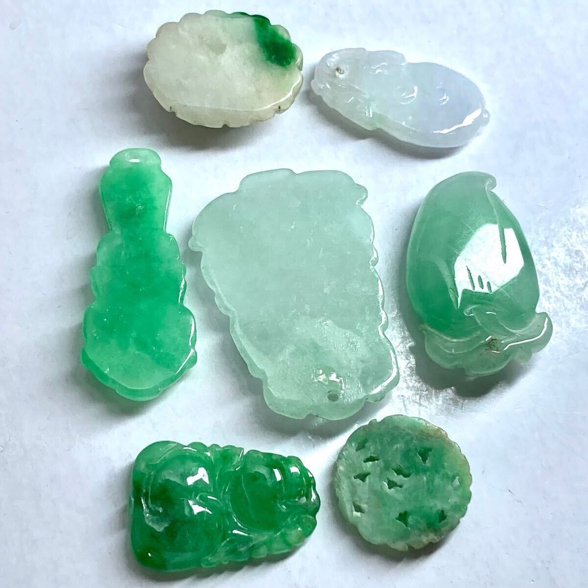 Yahoo!オークション - 彫刻 [天然本翡翠おまとめ127.5ct]n 約25.5g ...