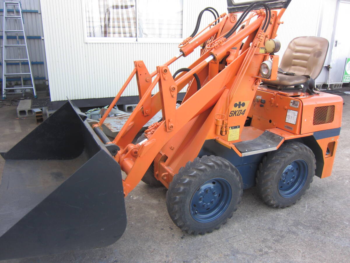 Yahoo!オークション - タイヤシヨベルホイールローダーコマツSK04 デー...