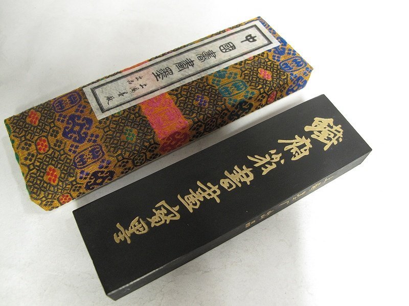 A2418 中国墨 上海墨厰出品 油煙101 鉄斎翁書画宝墨 68g 文房具(書)｜売買されたオークション情報、yahooの商品情報をアーカイブ公開 - オークファン（aucfan.com）