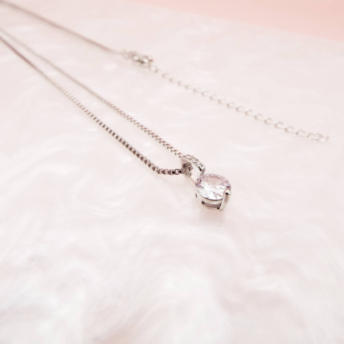 Yahoo!オークション - モアサナイト 1ct ラウンド ブリリアント ネック...