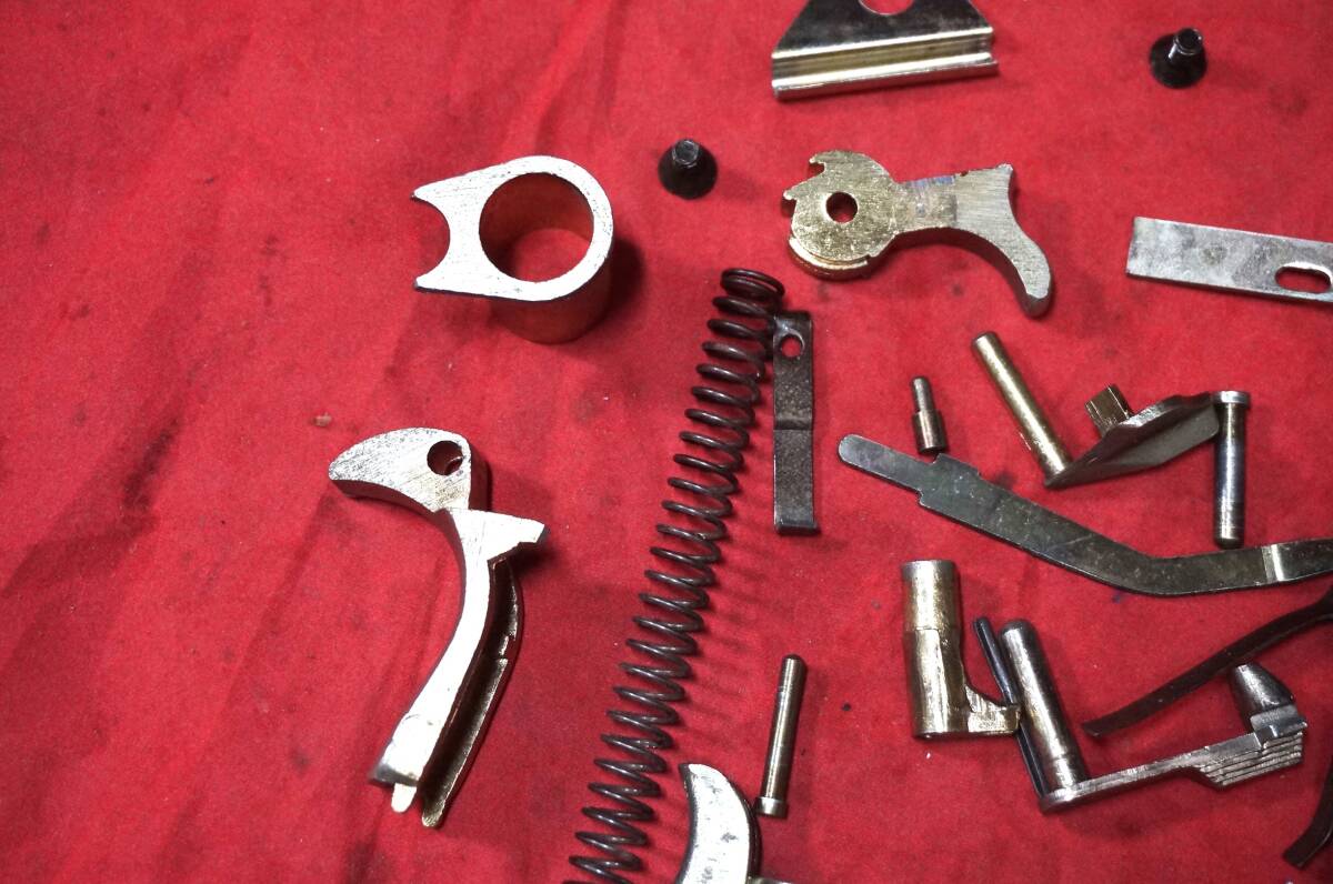 Yahoo!オークション - MGC GM1 コルトガバメントパーツ