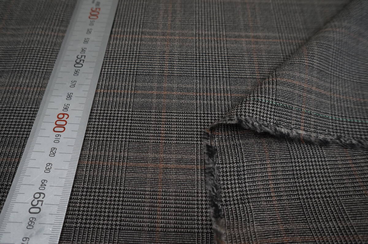 NO223-3.9 英国製 DORMEUIL ウールチェック生地 チャコール 3 9m(はぎれ、布地)｜売買されたオークション情報、yahooの商品情報をアーカイブ公開 - オークファン ...