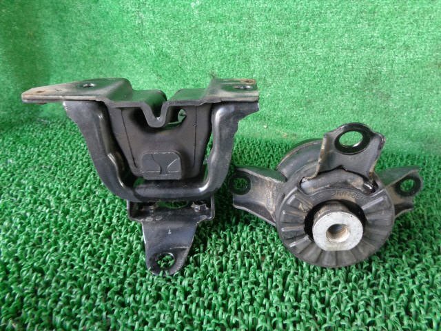 Yahoo!オークション - 6kurudepa H22年 パッソ DBA-KGC10 エンジンマウ...