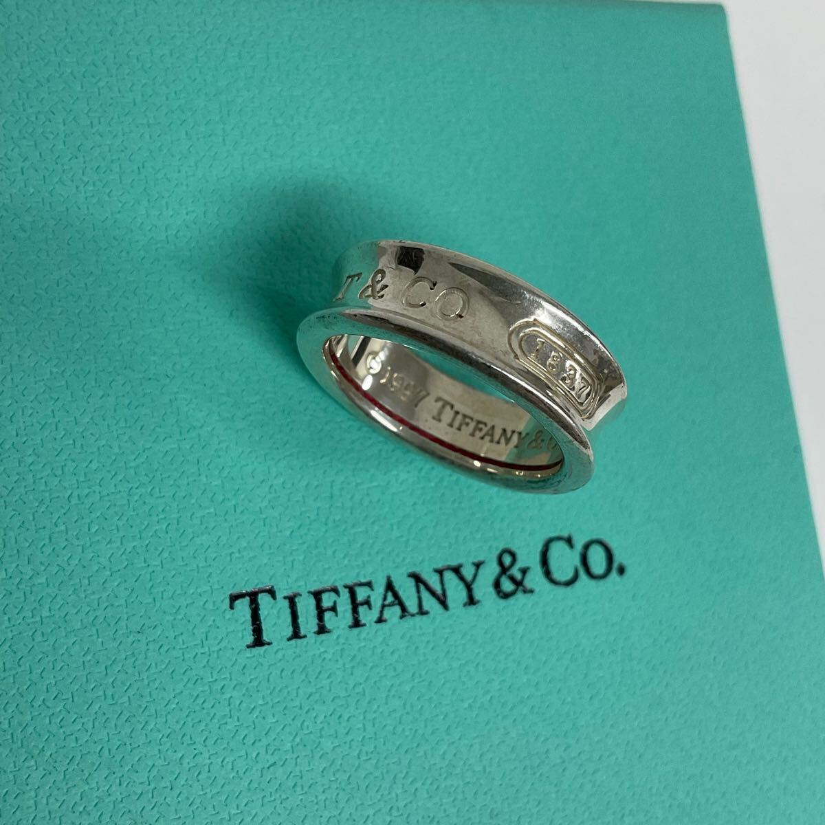 営KZ474-60 TIFFANY＆Co. ティファニー 1937 925刻印 シルバー ナローリング 総重量7.34g 総重量7.34g ネーム刻印あり(シルバー)｜売買されたオークション ...