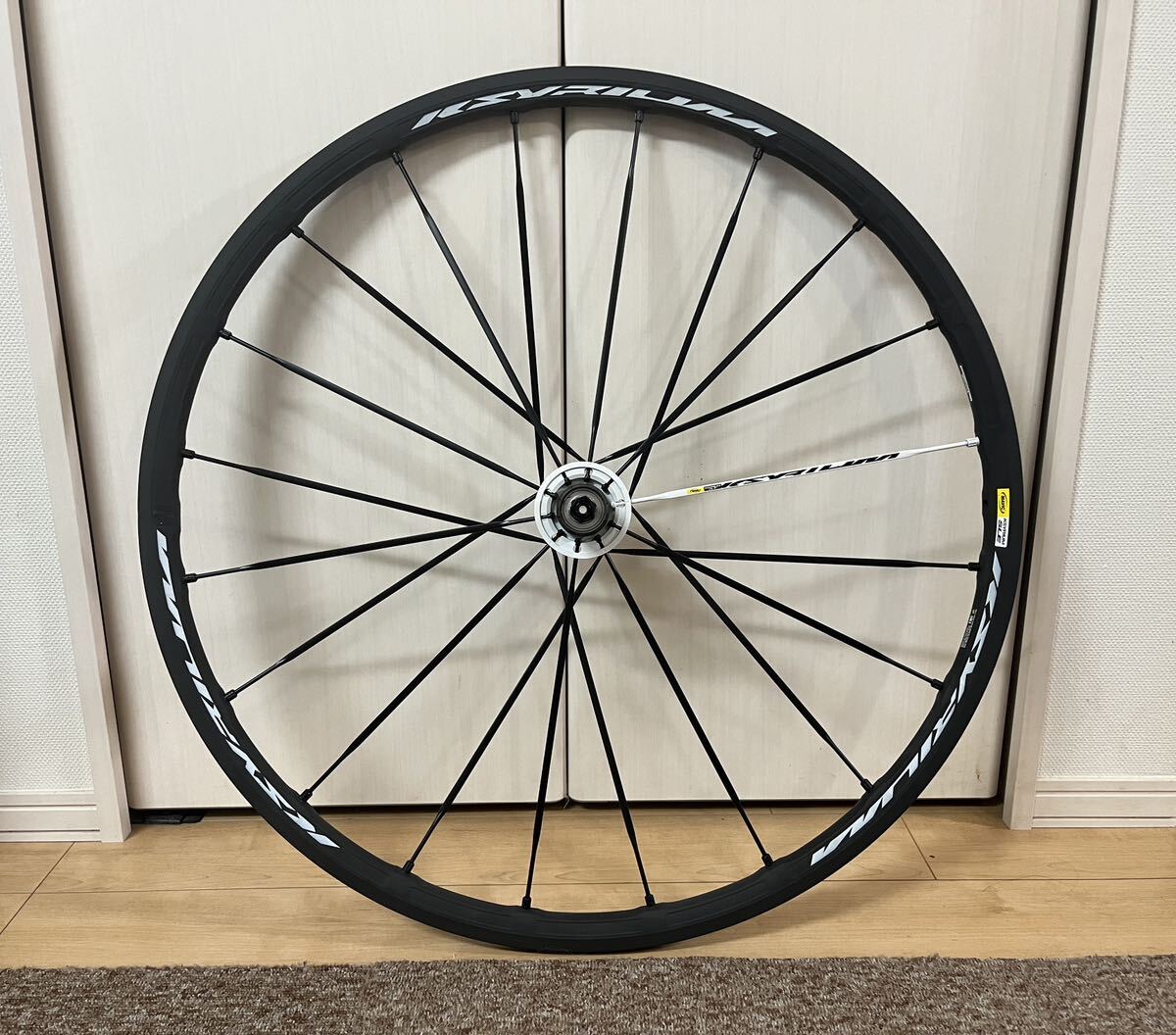 MAVIC KSYRIUM SLE クリンチャー シマノ スラム 10s クイック付き(27インチ、700C)｜売買されたオークション情報、yahooの商品情報をアーカイブ公開 ...