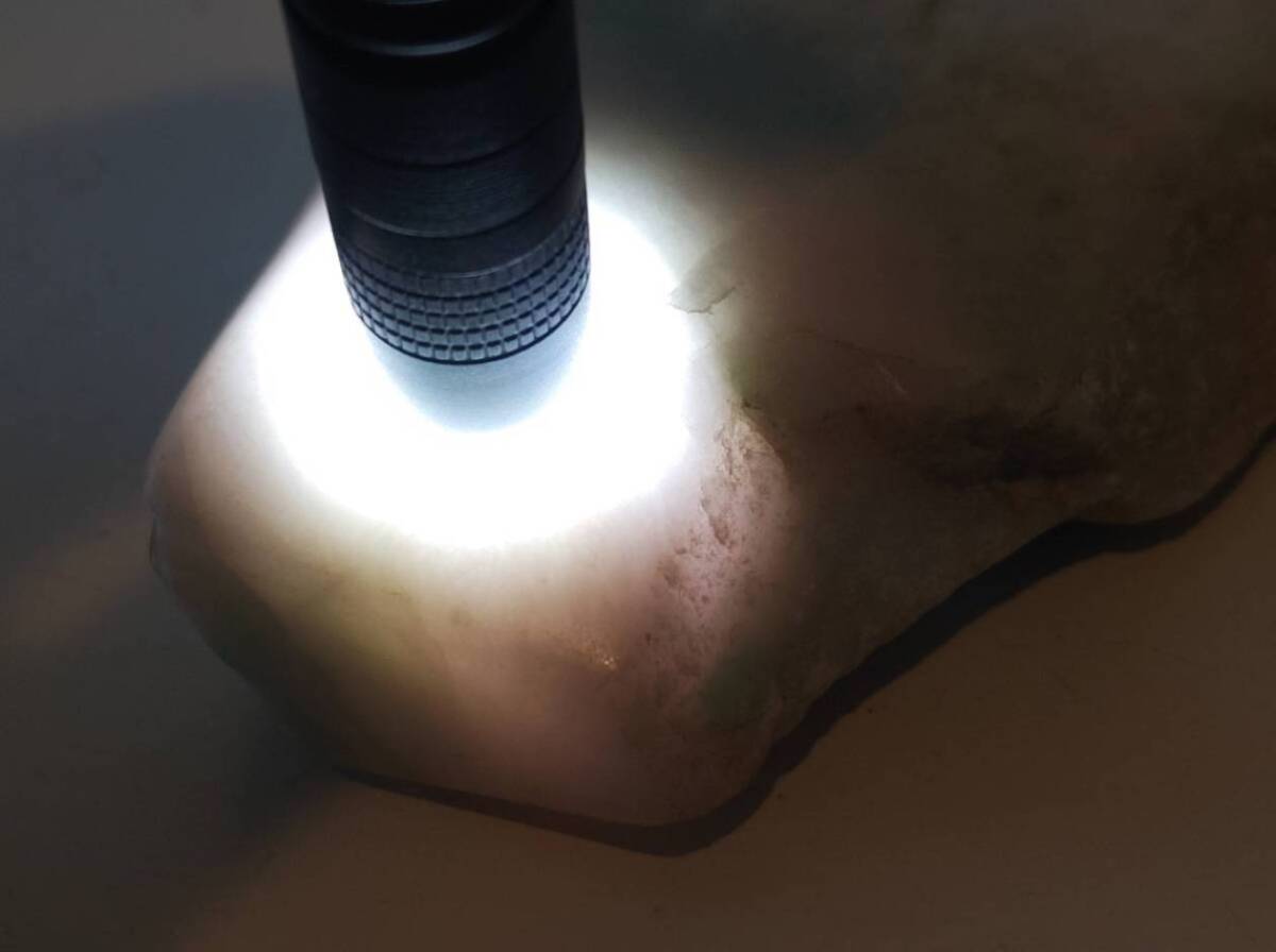 Yahoo!オークション - 【白緑ラベ】 590g 翡翠 ヒスイ 原石 翡翠原石 ...