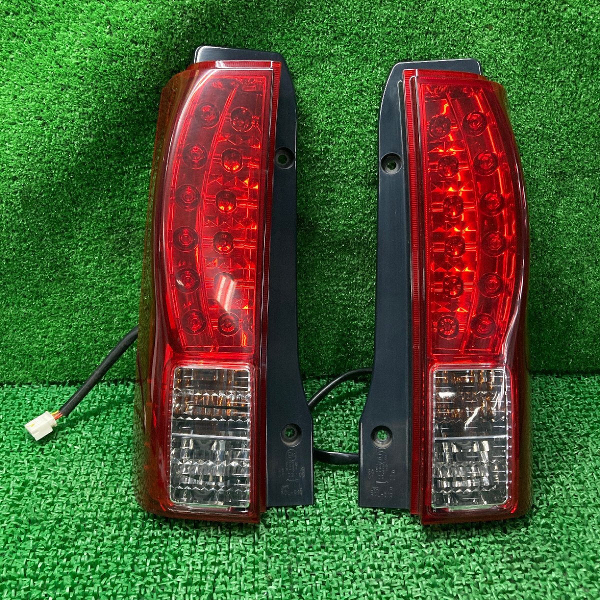 Yahoo!オークション - オッティ S H92W 左右 テールランプ テールライ...