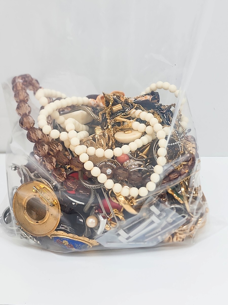 Yahoo!オークション - #sh1 イミテーション アクセサリー1kg ネックレ...