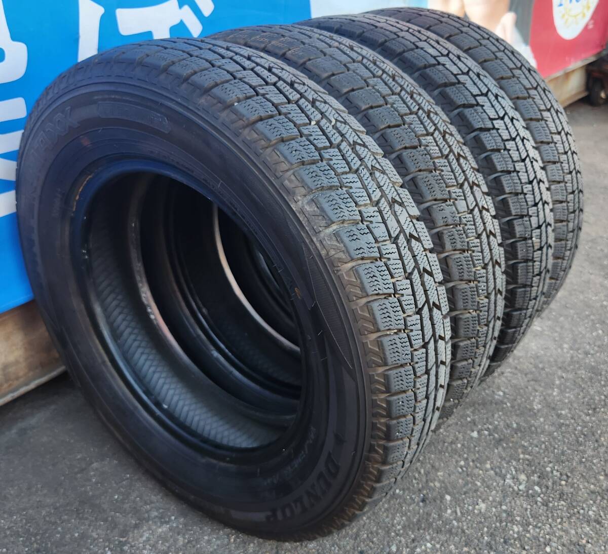 Yahoo!オークション - T24-0043 中古 スノータイヤ/スタッドレスタイヤ...