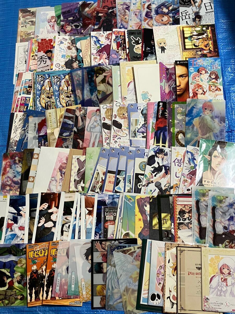 Yahoo!オークション - アニメグッズセット 紙系 6.6kg カード ステッカ...