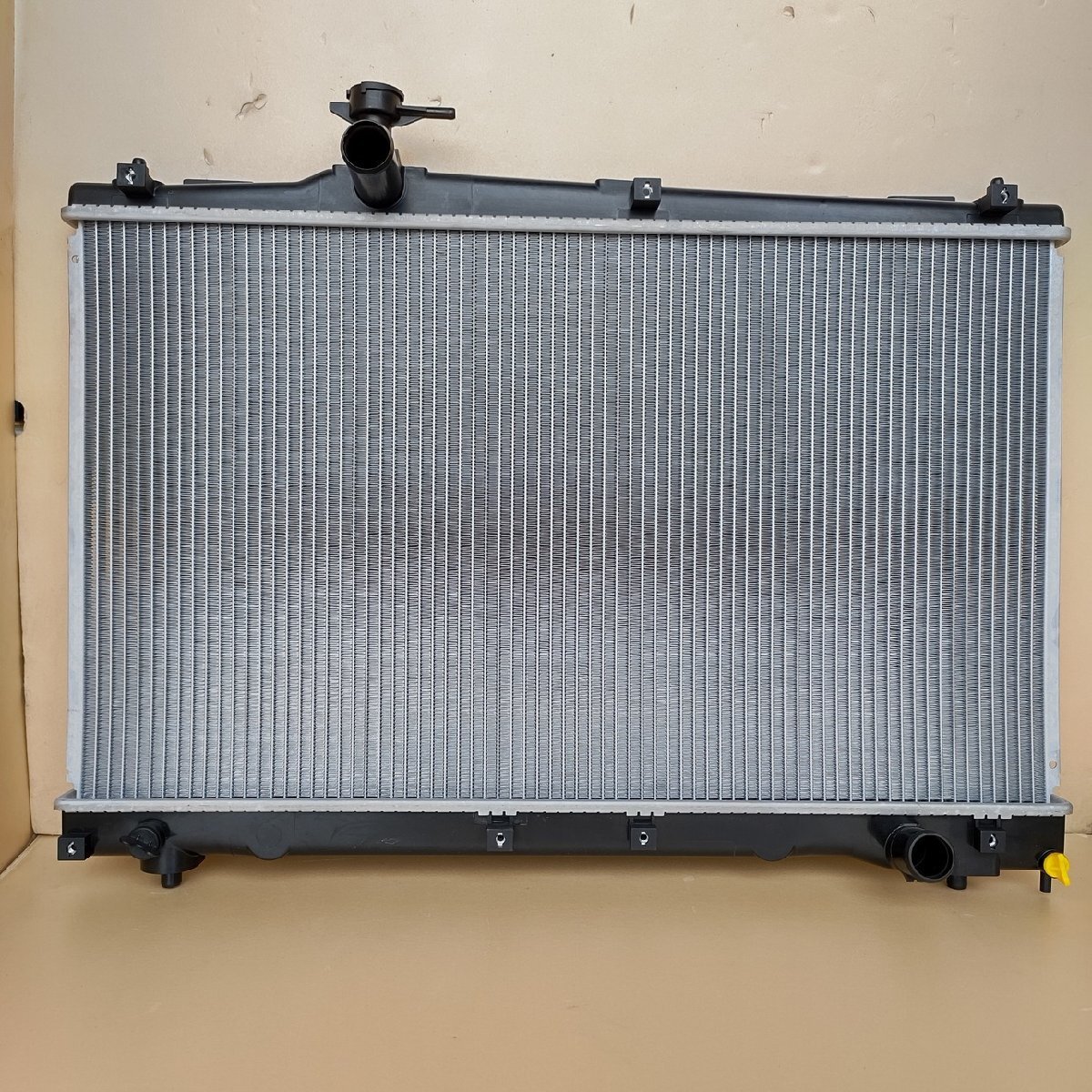 Yahoo!オークション - ノア ヴォクシー 新品未使用 ラジエーター AZR60...