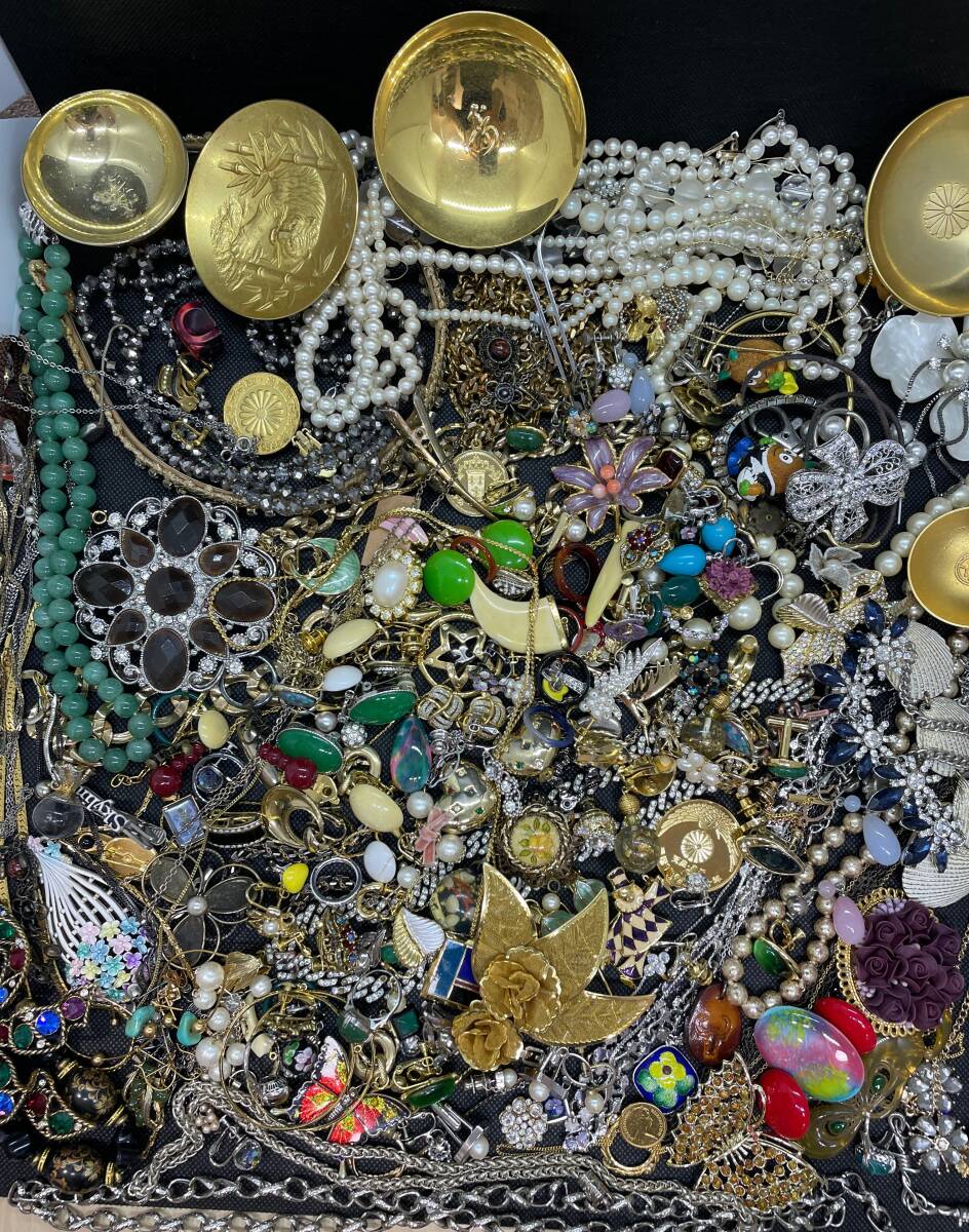 Yahoo!オークション - 【アクセサリーおまとめ】約2kg K24GP 祝杯 ...