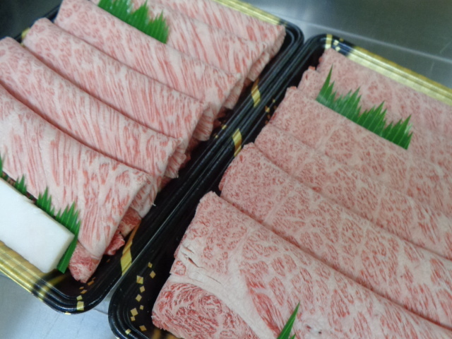 Yahoo!オークション - ふらの和牛A5牝 超特肩ロースすき焼き 3kg ...