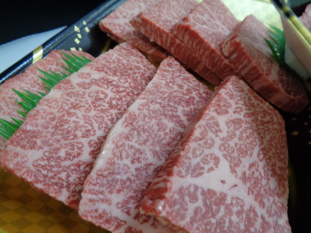 Yahoo!オークション - 近江牛A5牝 超特いちぼ（BBQ） 2kg （86）