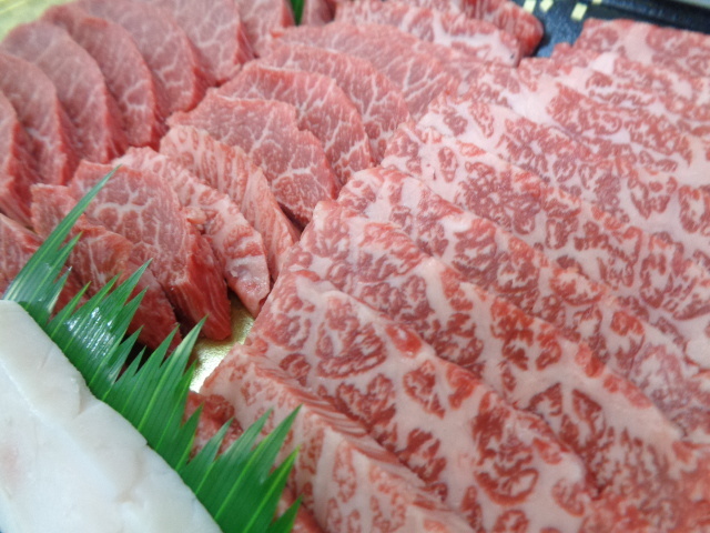 Yahoo!オークション - 近江牛A5牝 超特いちぼ（BBQ） 2kg （86）