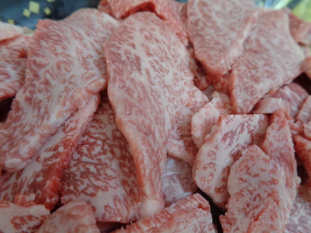 Yahoo!オークション - 近江牛A5牝 超特いちぼ（BBQ） 2kg （86）