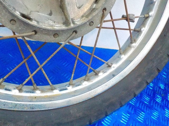 Yahoo!オークション - d318 カワサキ KH マッハ 純正 スポークリアホイ...