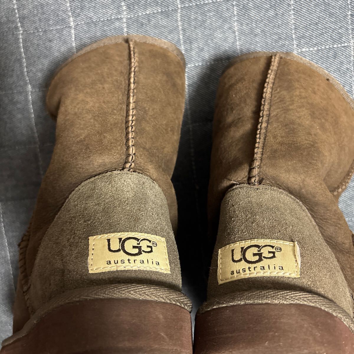 Yahoo!オークション - ゆうパック アグ 送料無料 中古品 used 23cm W6 ...