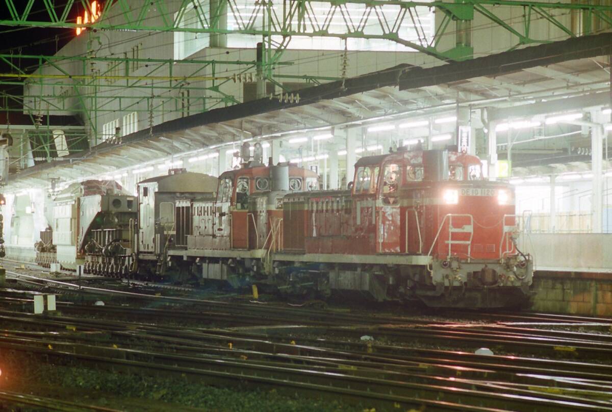 Yahoo!オークション - DE10 1120＋DE10＋シキ611 仙台駅 KG写真