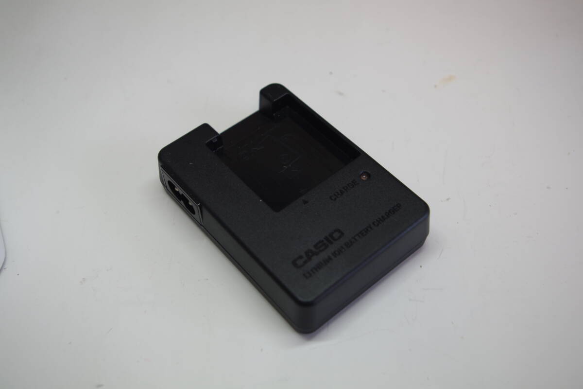 Yahoo!オークション - CASIO純正 バッテリーチャージャー BC-60L JHC6