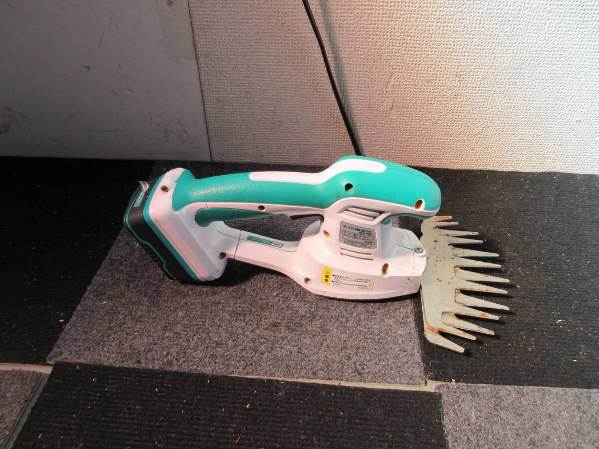 Yahoo!オークション - 棚4・A200019 10.8V 充電式 芝生 バリカン GLB-1...