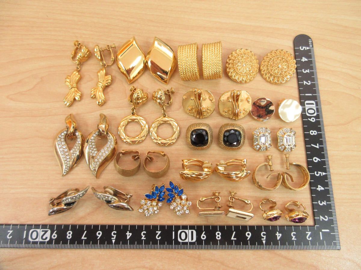 Yahoo!オークション - 【B23】ヴィンテージ ビンテージ イヤリング 両...